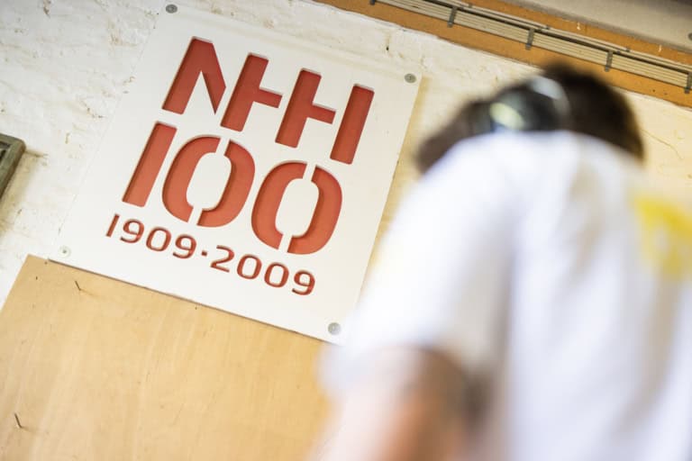 NHH – Mere end 100 år som entreprenør forpligter